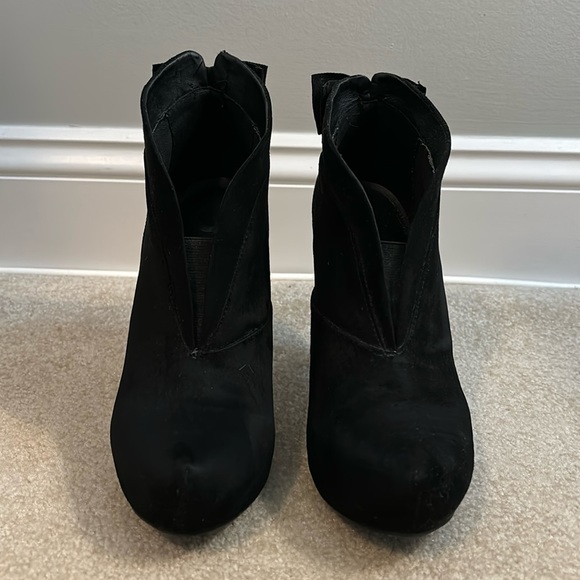 Guess | Shoes | Guess Black High Heal Boots With Bow Design | Poshmark